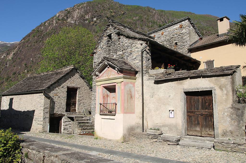Affittasi per vacanza, tipico Rustico Ticinese restaurato Cantone ...