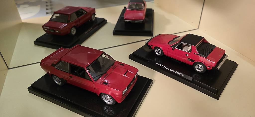 Zu verkaufen 11 Fiat, Lancia, Alfa, Massstab 1:24 im Kanton Aargau ...