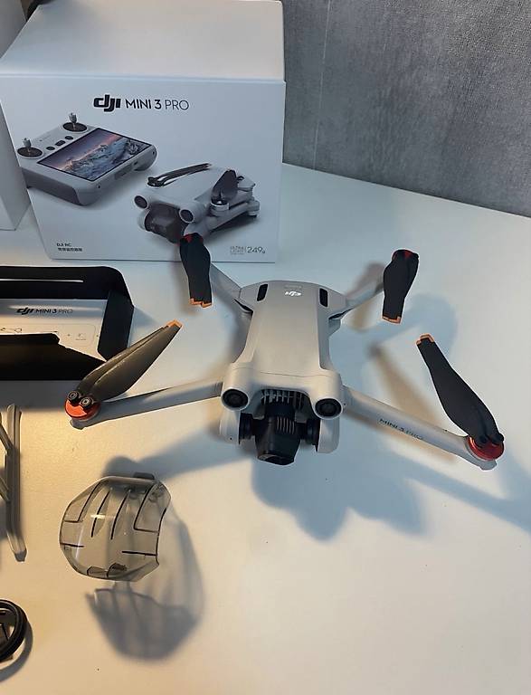 DJI Mini 3 Pro mit DJI RC und Fly More Kit - Fast wie neu im Kanton ...