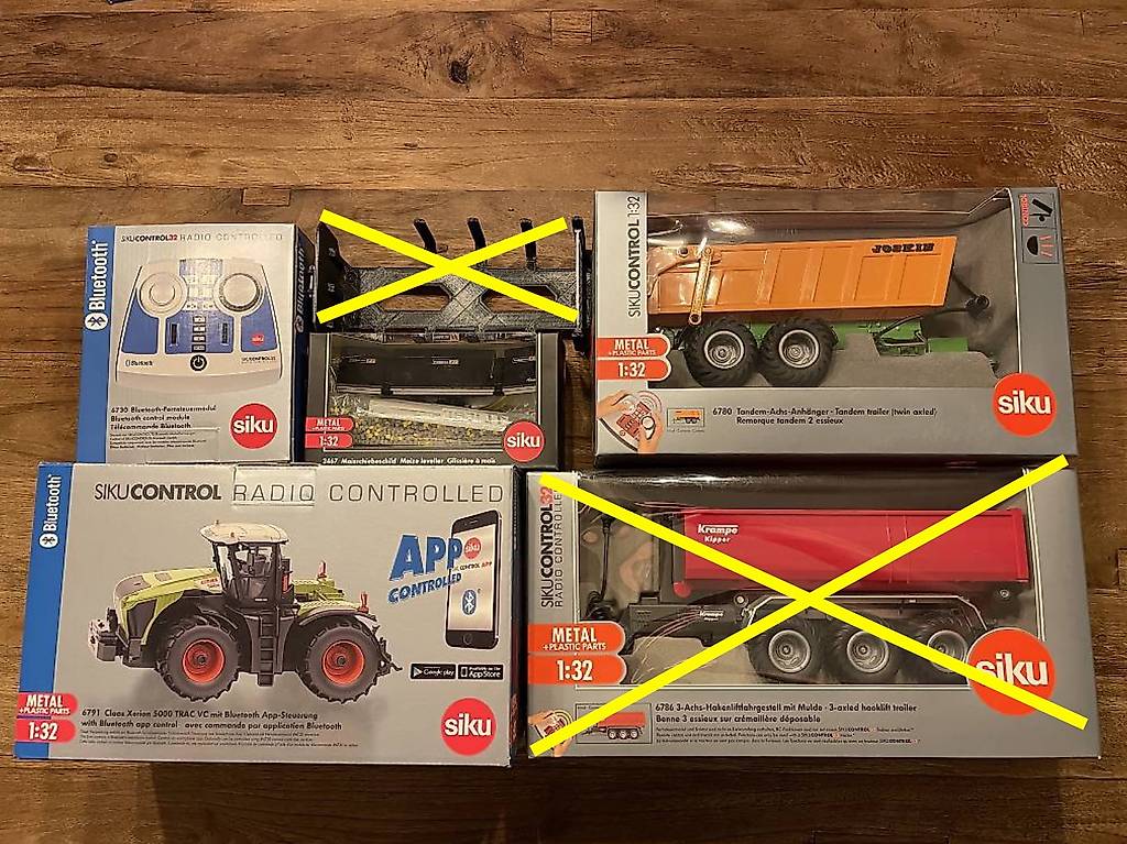 SIKU CONTROL «Claas Xerion 5000 TRAC» mit Anhänger & Zubehör im Kanton ...