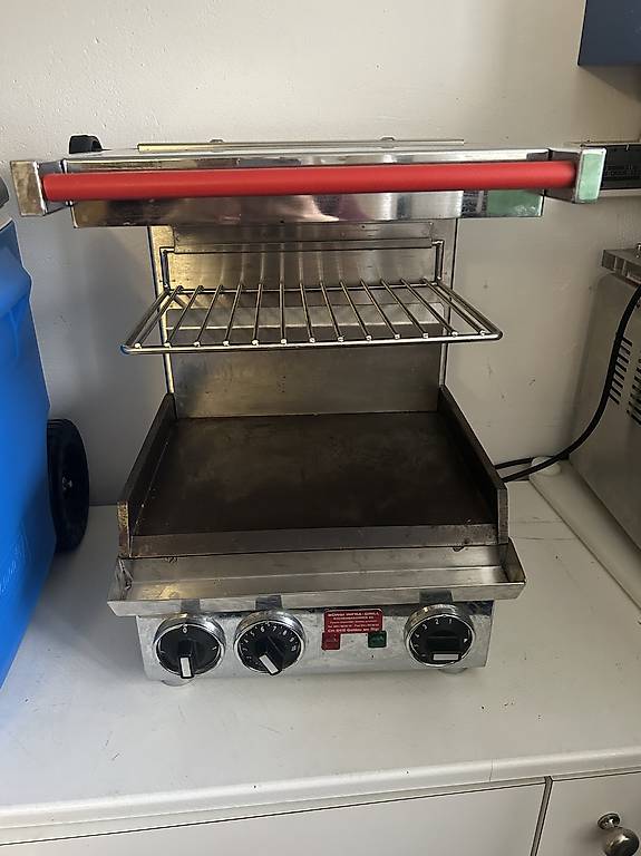 Bürgi-Infra Grill im Kanton Schwyz - tutti.ch