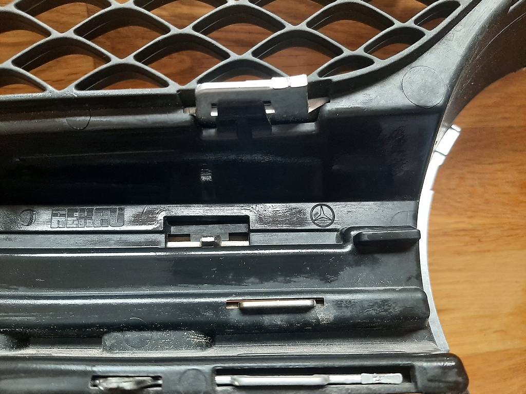 Frontgrill Mercedes-Benz C63 AMG - tutti.ch