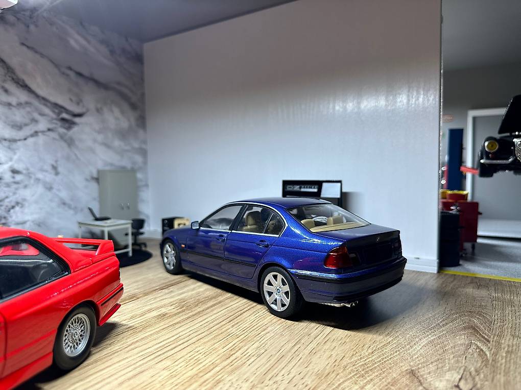 Bmw e46 328i limousine UT Models Modellauto 1:18 im Kanton Zürich ...