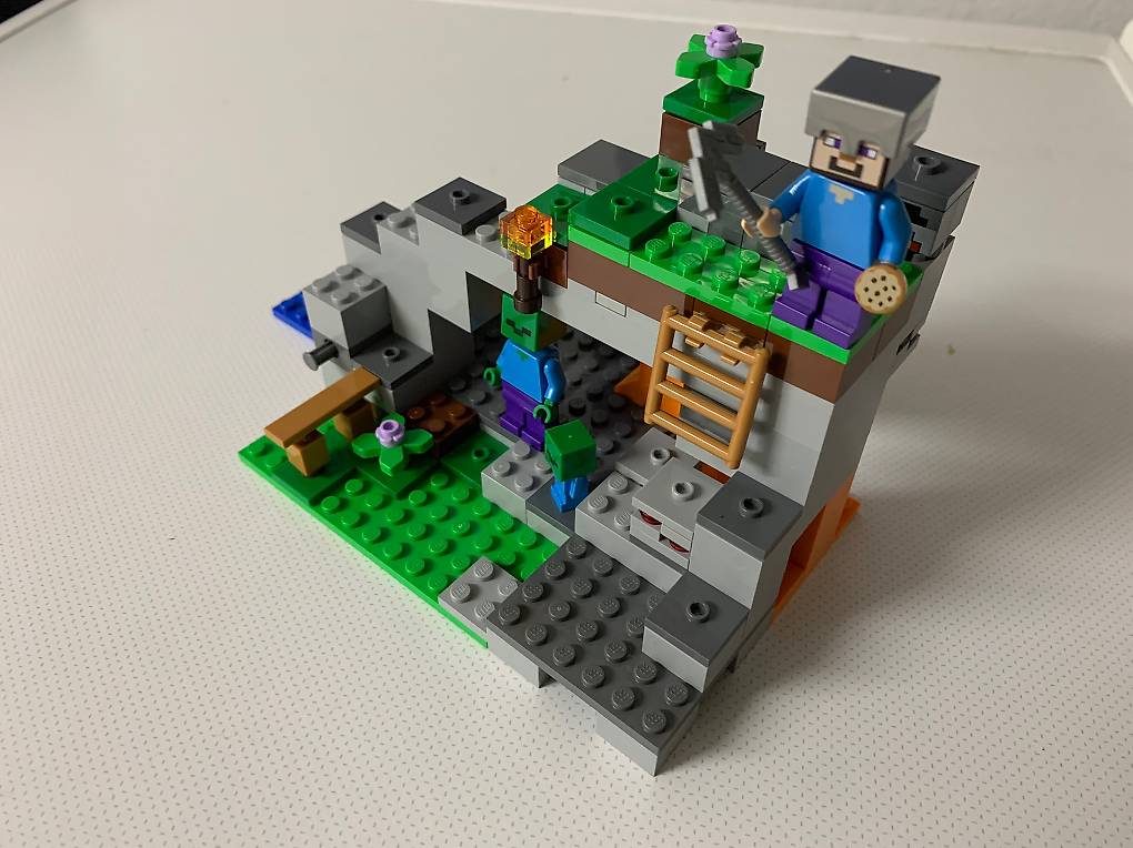 LEGO MINECRAFT SET 21141 THE ZOMBIE CAVE im Kanton Basel-Landschaft ...