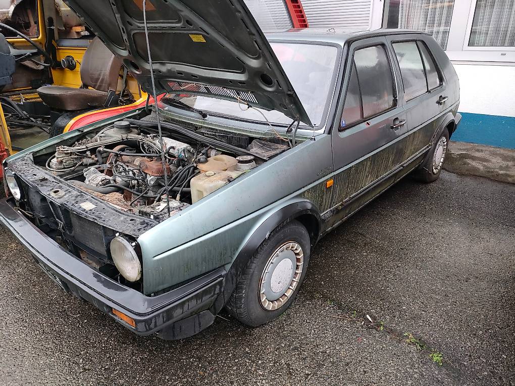 VW Golf 1.8 Synchro (Ersatzteilträger) im Kanton St. Gallen - tutti.ch