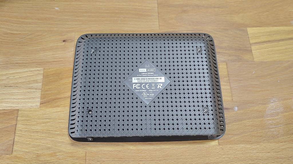 CISCO Linksys SE2800 8 Port GbE Ethernet Switch im Kanton Bern - tutti.ch