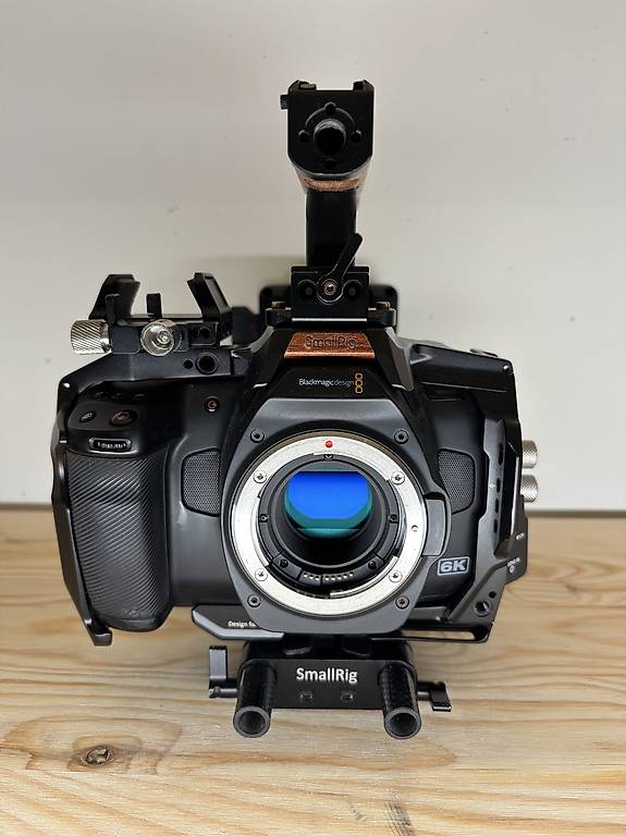 Blackmagic 6K Pro Rig mit Zubehör im Kanton Zürich - tutti.ch