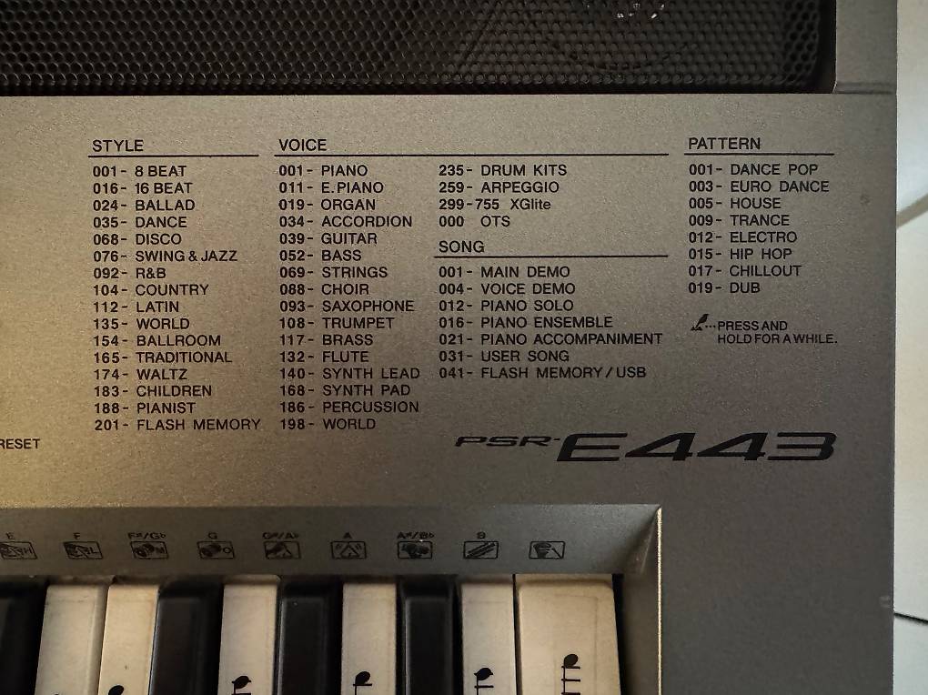 Yamaha Keyboard psr E 443 im Kanton Aargau - tutti.ch