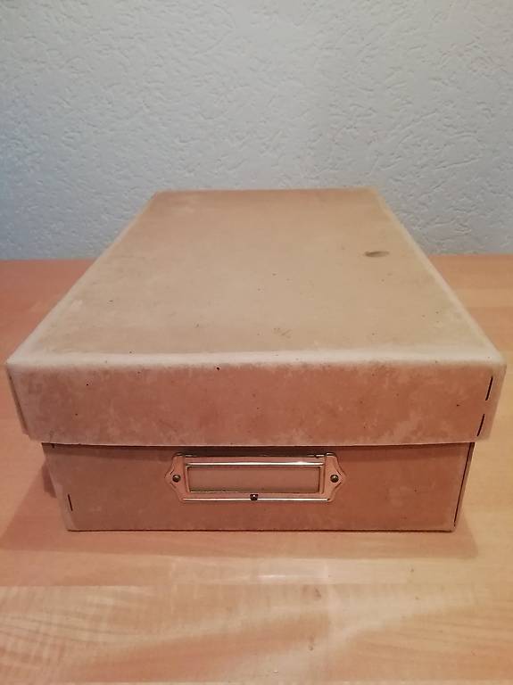 Antik Hartkarton-Schachtel hellbraun, m. Beschriftungsrahmen im Kanton ...