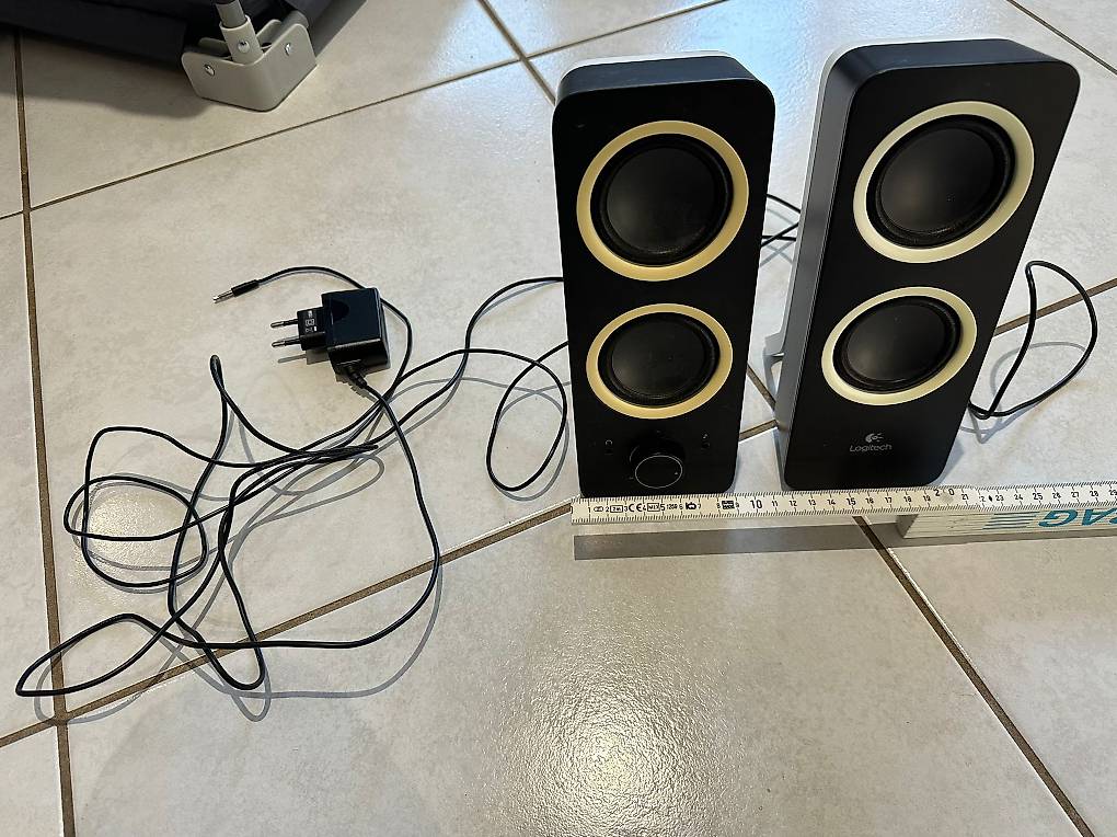 Logitech Z200 fonctionne parfaitement / funktioniert einwand im Kanton ...