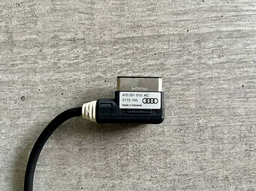 Original Audi Adapter Kabel Leitung für Apple Lightning im Kanton ...