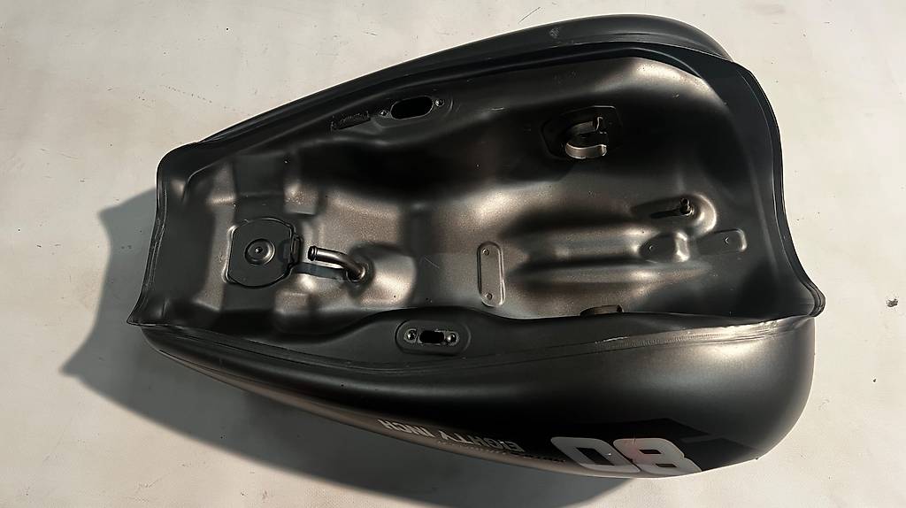 Yamaha XVS 1300 CU Tank, Benzintank, Kraftstofftank #800-9 im Kanton ...