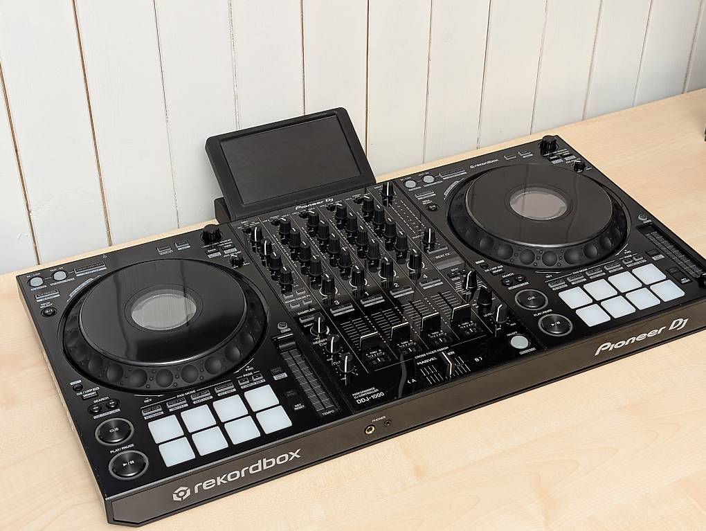 Pioneer DDJ-1000 Controller inkl. Cover & self-made Screen im Kanton ...