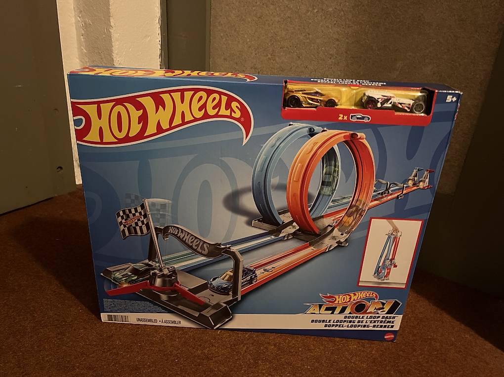 Hot Wheels Bahn Double Loop Dash mit Autos im Kanton Aargau - tutti.ch