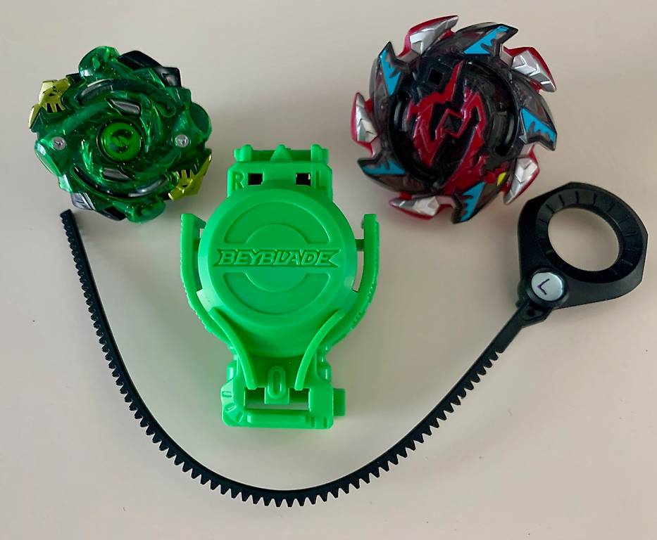 Beyblade Poison-X Hyrus H4 + Beyblade Salamander S4 + Launch Cantone ...