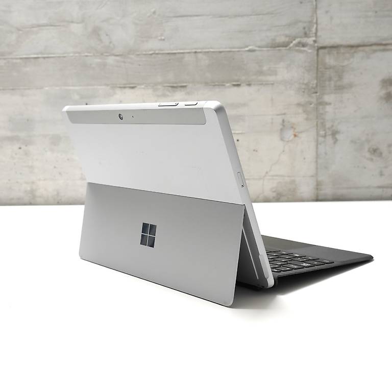 Microsoft Surface Go 2 mit Type Cover im Kanton Aargau - tutti.ch