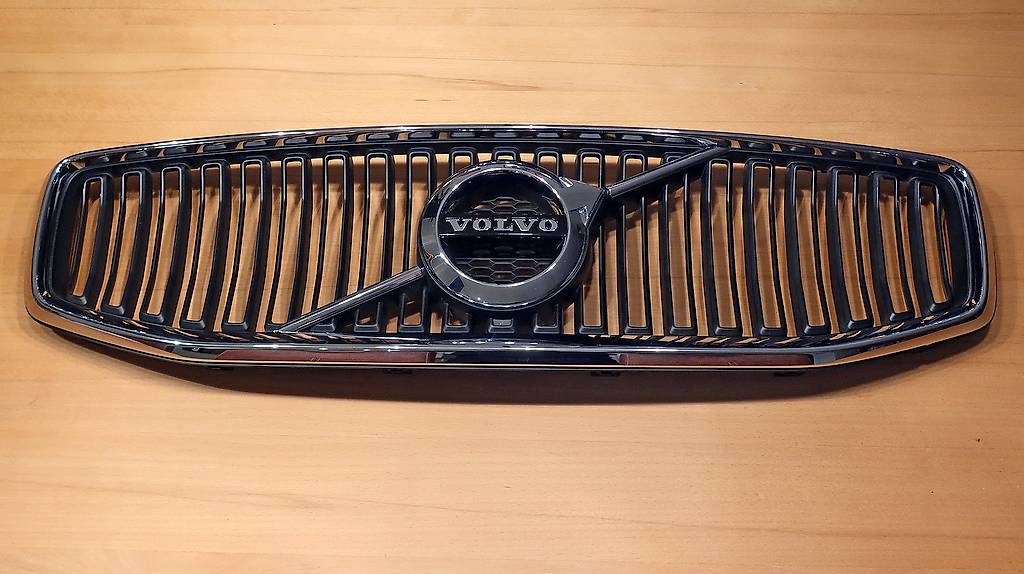 Volvo V60/S60 Momentum/Essential/Core : Kühlergrill im Kanton Zug ...