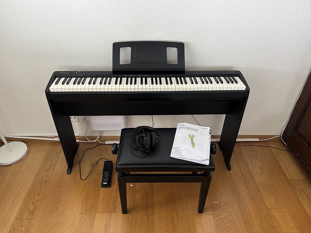Roland FP10 Digital-Piano im Kanton Zürich - tutti.ch