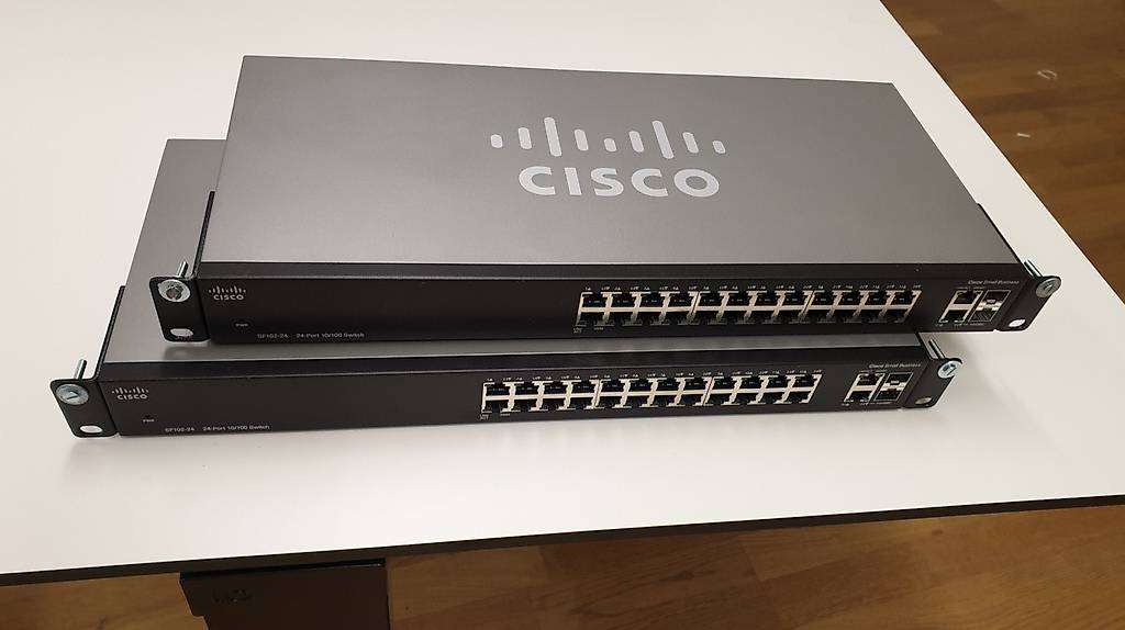 Cisco 24 Port Switch (10/100) im Kanton Zürich - tutti.ch