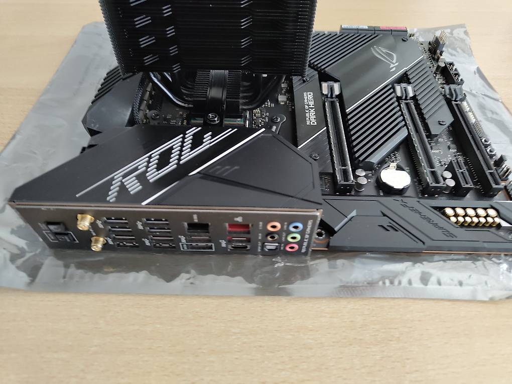Ryzen 7 5700X + ASUS DARK HERO + 64GB RAM Mainboard-Bundle im Kanton ...