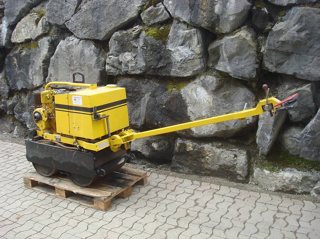 Weber Walze Vibrowalze 2 Rollen Walze im Kanton St. Gallen - tutti.ch