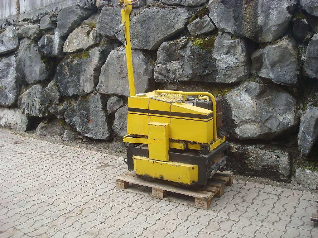 Weber Walze Vibrowalze 2 Rollen Walze im Kanton St. Gallen - tutti.ch