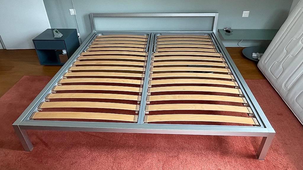 MDF Italia Aluminium Bett, Design Bruno Fattorini im Kanton Basel ...