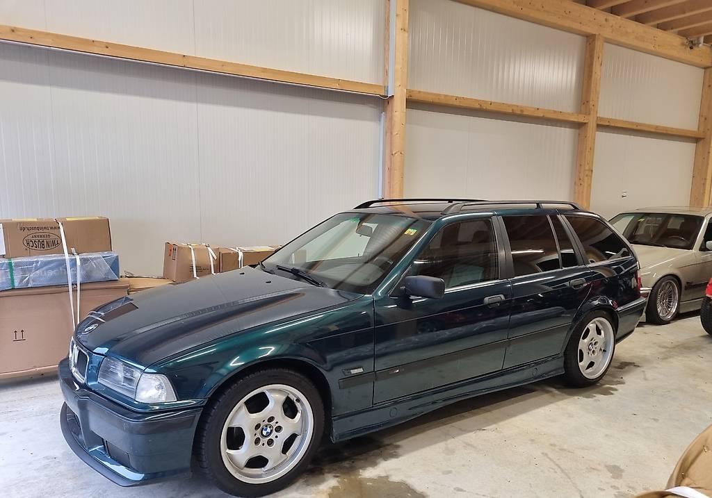 Schlachte BMW E36 323i Touring ///M Bostongrün im Kanton Solothurn ...