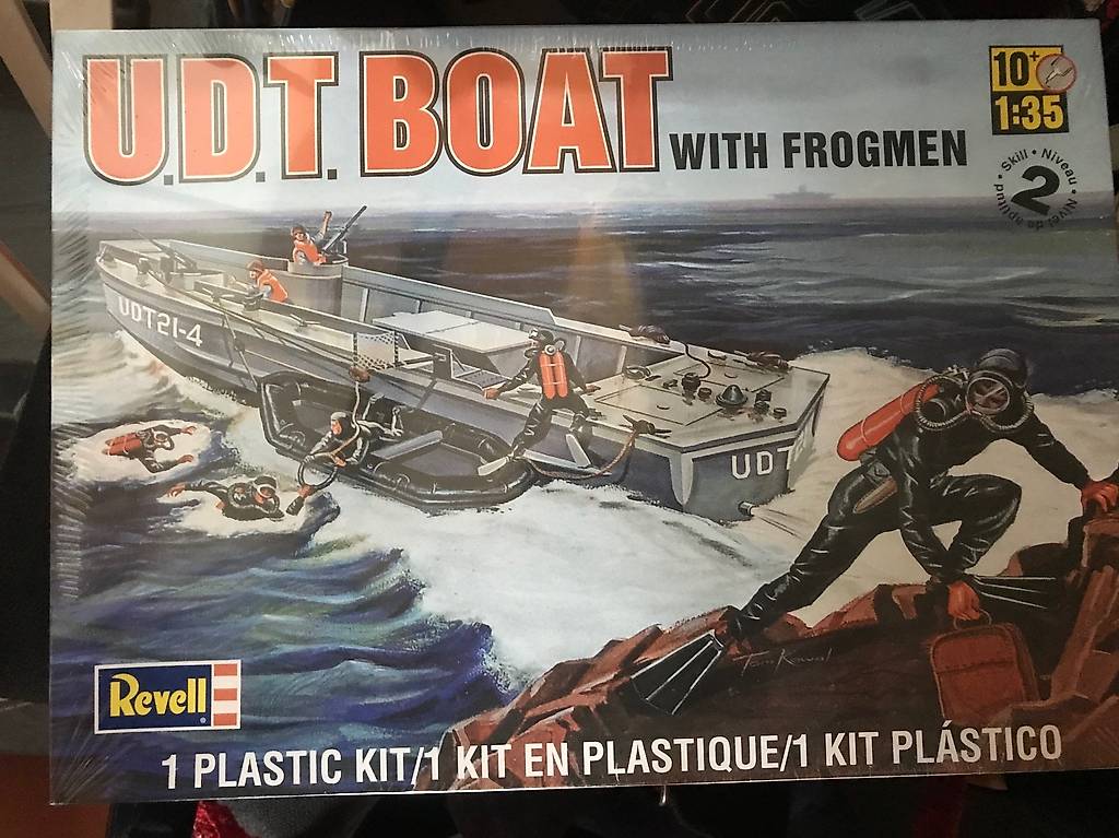 Revell Landungsboot UDT Boat mit Froschmänner im Kanton Glarus - tutti.ch