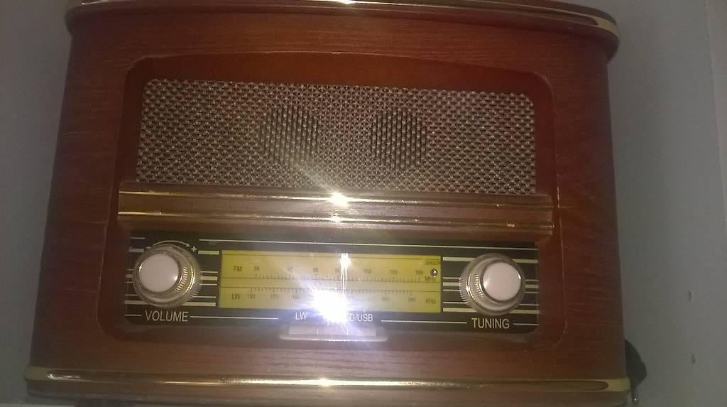 RADIO und CD-Player im retro-LOOK im Kanton Bern - tutti.ch