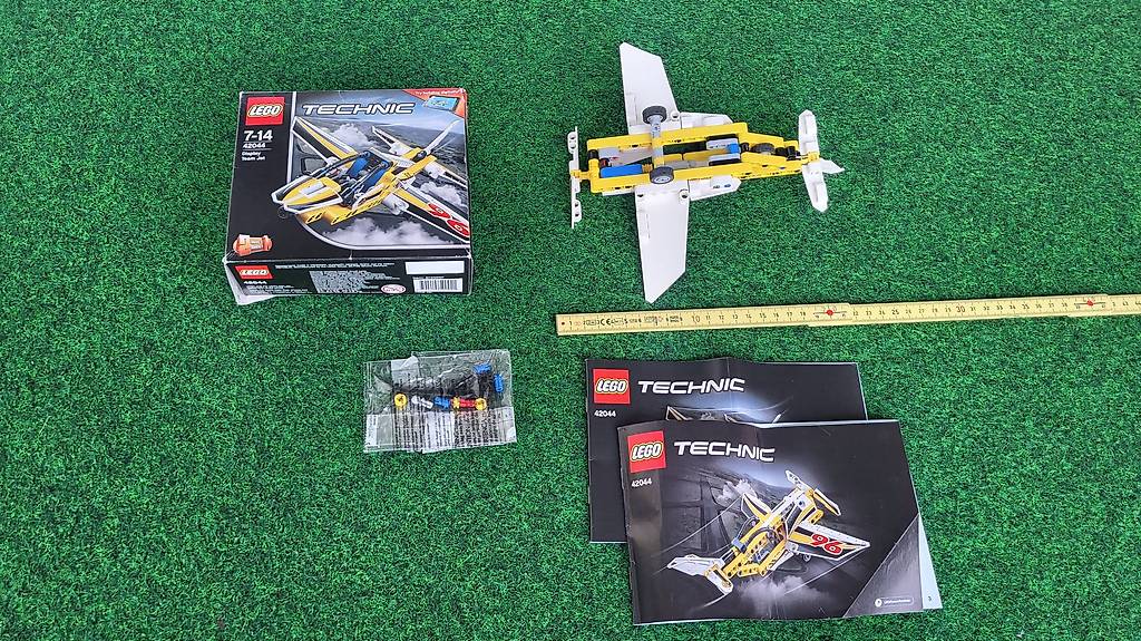 LEGO Technic Set 42044 Team Jet, Flugzeug 2-in-1 Modell Cantone Berna ...