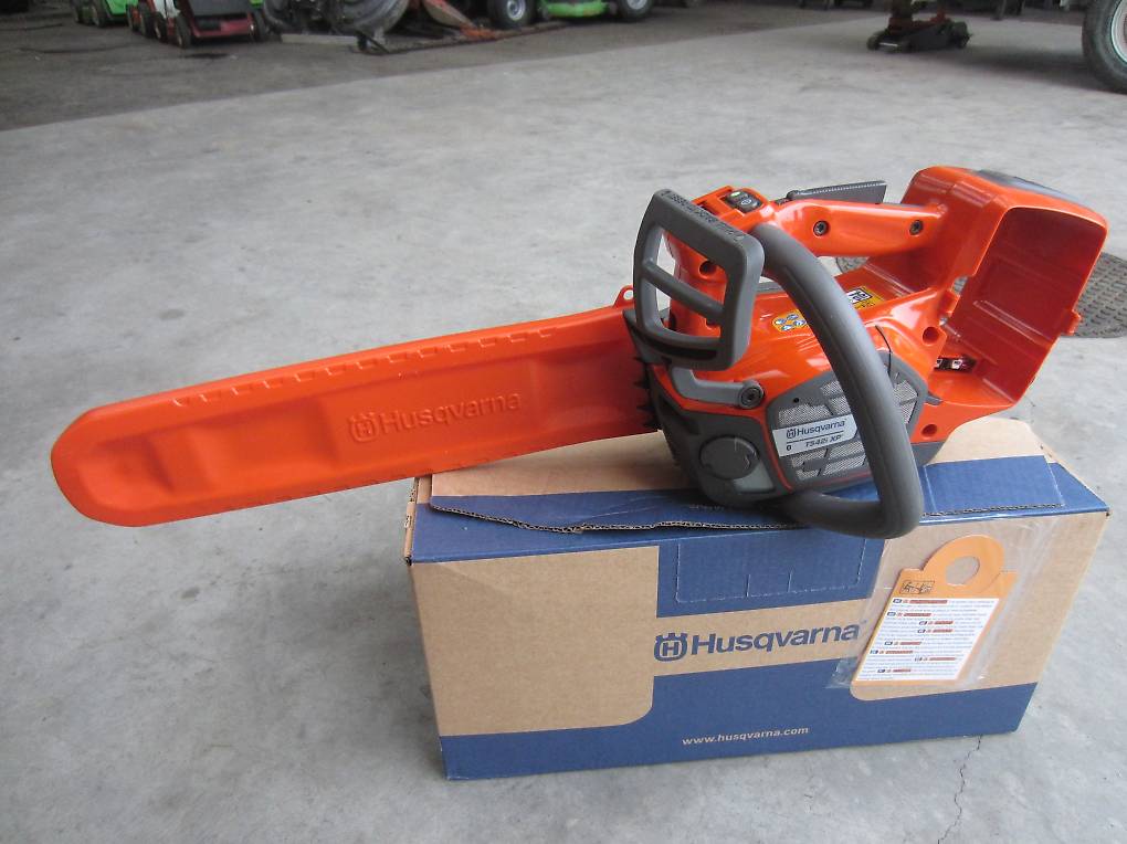 Husqvarna T542iXP Akku Einhandsäge im Kanton Thurgau - tutti.ch