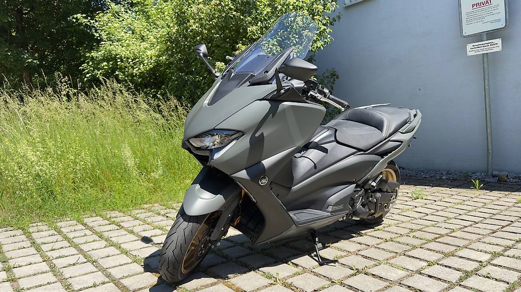 Yamaha T-Max 560 Tech-Max **super Zustand - sehr wenig KM** im Kanton ...