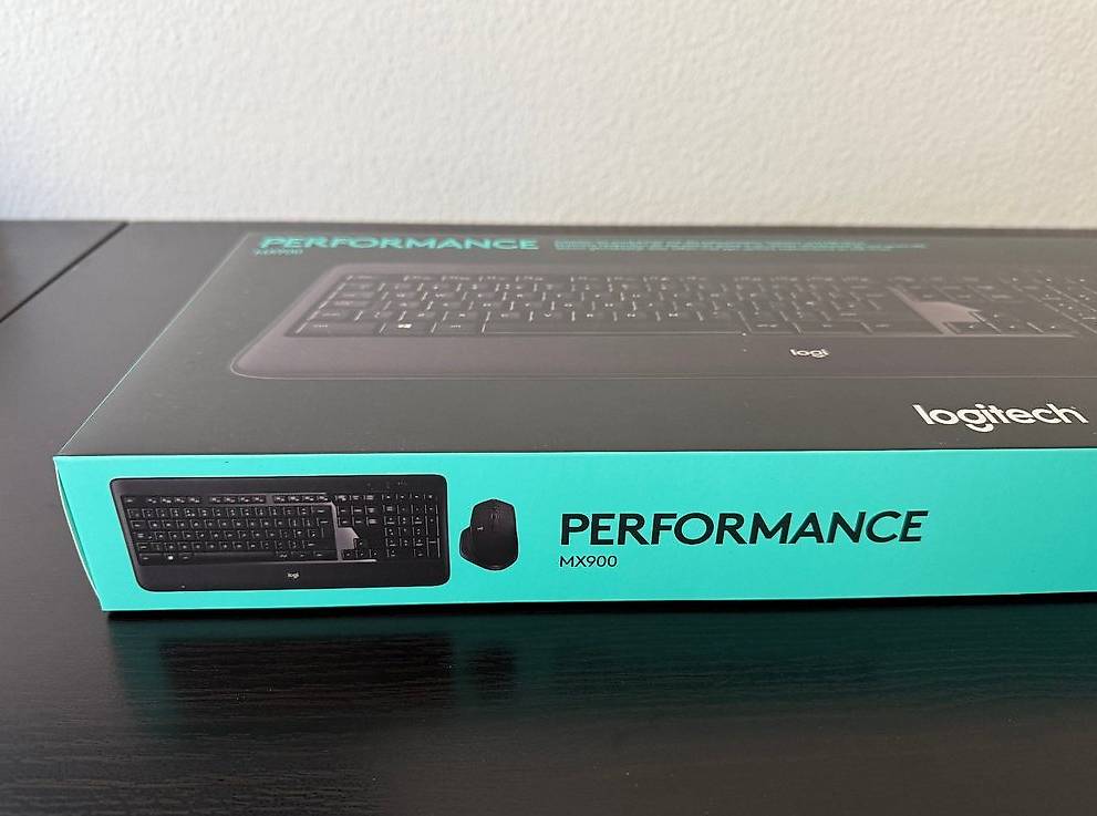 Logitech MX900 Performance Combo (K800+Maus) Neu & OVP im Kanton Basel ...
