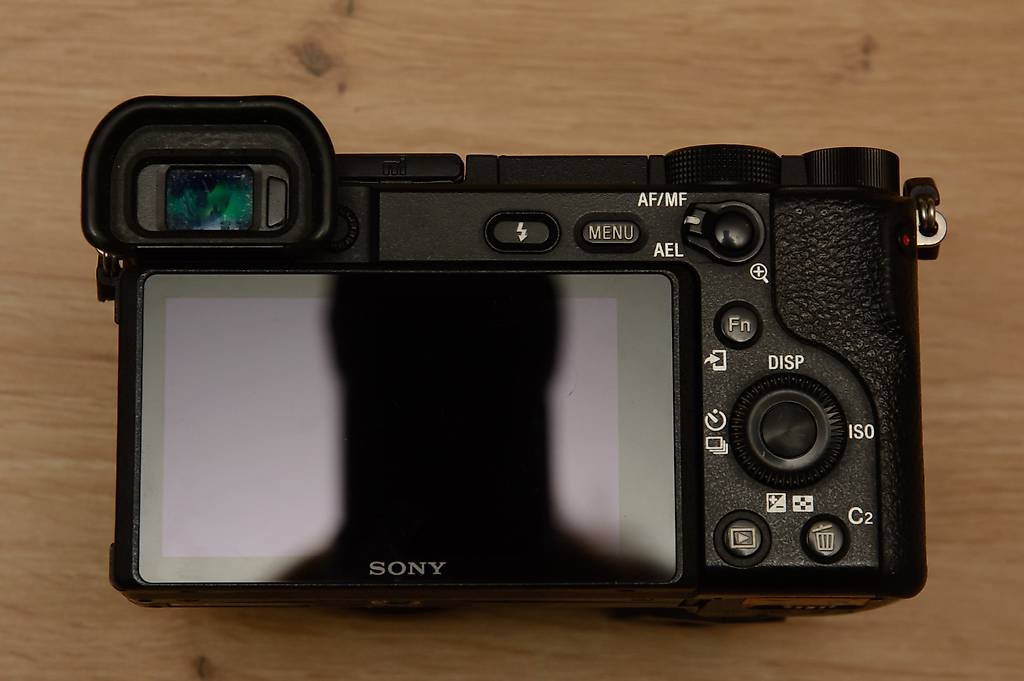 Sony Alpha 6400 + 16-50mm F/3.5-5.6 im Kanton Zürich - tutti.ch